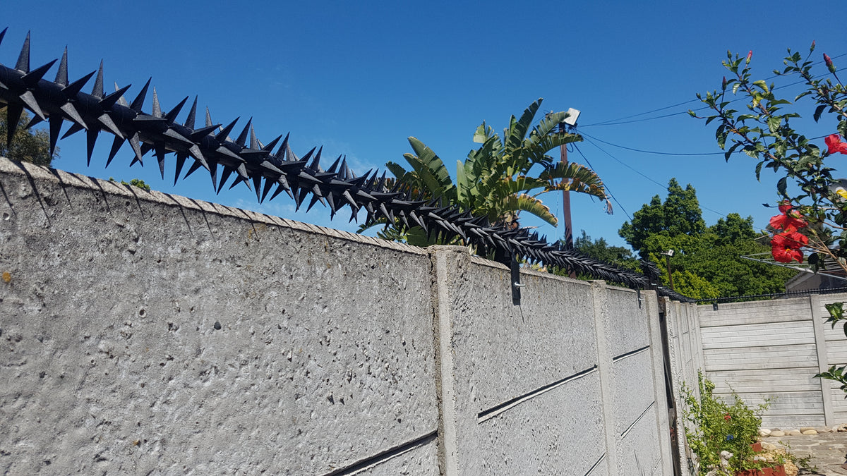 Single Row Rola Security Spikes - precast 200m kit – Rola-Spikes